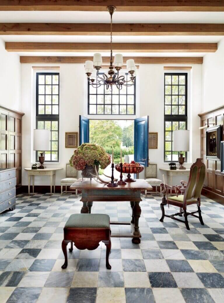 Antique reclaimed spanish marble - Versailles Surface